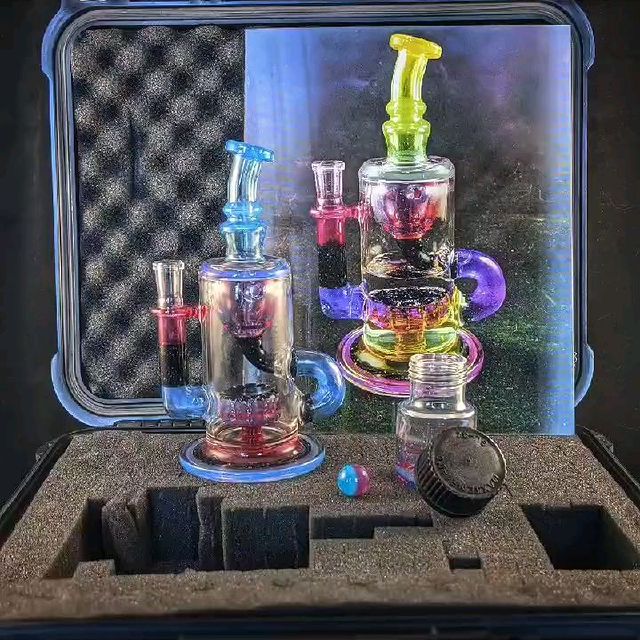 Find Alaska Glass Artists on GiggleGlass – USA Made Bongs & Pipes