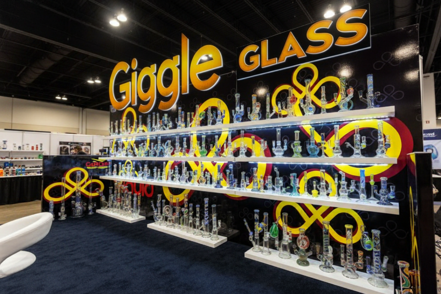 Top Glass Artist Trade Shows: Glassroots Art Show – GiggleGlass